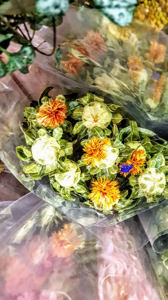 5 Tips For Keeping Your Flowers Fresh - Claire Justine