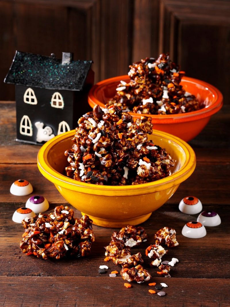 Spooky Popcorn Clusters: Halloween Treats - Claire Justine
